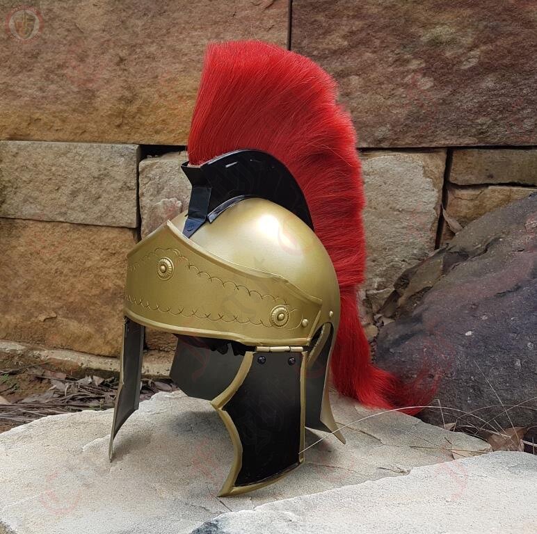 Armour :: Helmets :: Praetorian Style Helmet Red Plume